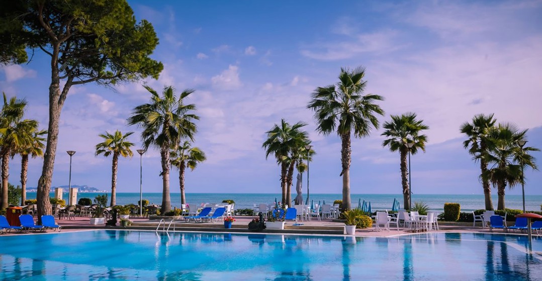 Séjour Hotel Fafa Premium Resort & Spa 5★ à Golem – Havas Voyages Groupes